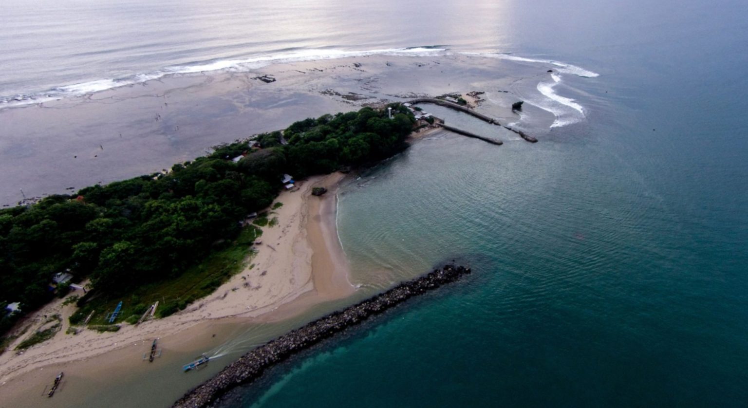 5 Pantai Tercantik di Bandung - En's Room